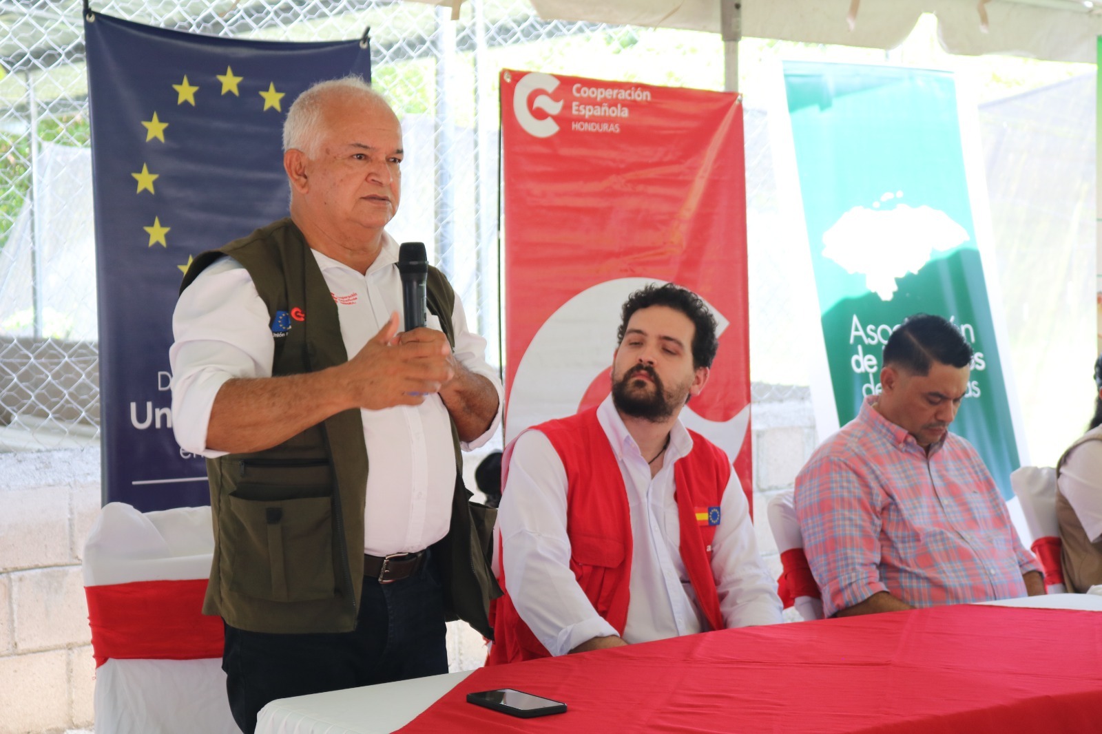 SANTA ANA DE YUSGUARE RECIBE CAPITAL SEMILLA PARA IMPULSAR GRANJA ...